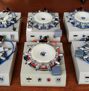 China E27 B22 Bulb Cap Crimping Punching Machine For LED Bulb Cap Machinery supplier