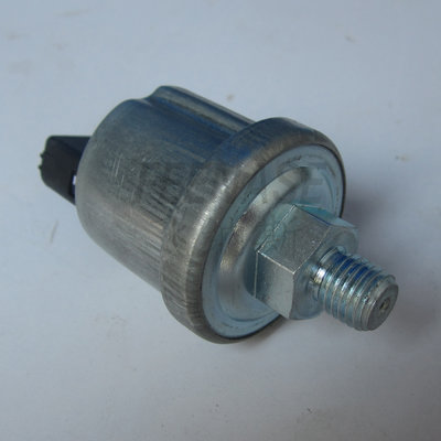 SCANIA Truck Instruments Oil Pressure Sensor 397946 VDO 61/6C