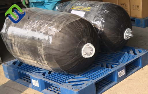 Hot Sales Docking  pneumatic rubber fender Dia 0.6x L1.0m