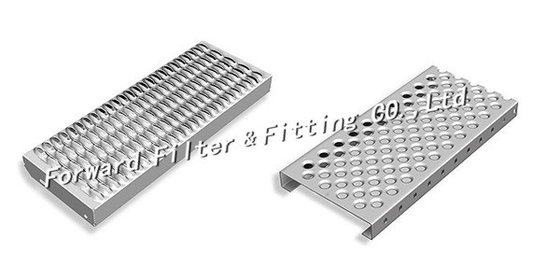 Smooth Surface Metal Perforated Sheet / Silver Perforated Metal Wall Panels