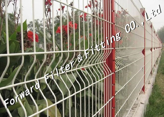 Electric Welding white mesh fence / pvc coated wire mesh fencing