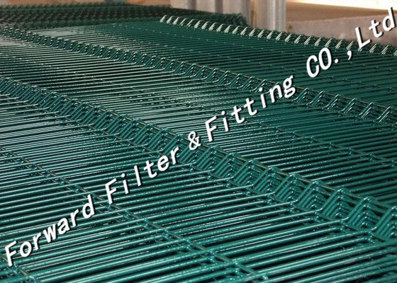 Beautiful Structure Durable Pvc Coated Fence Mesh Transported Easily