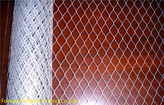 PVC Dipping Expanded Metal Mesh , Anti - Skidding PVC Coated Wire Mesh
