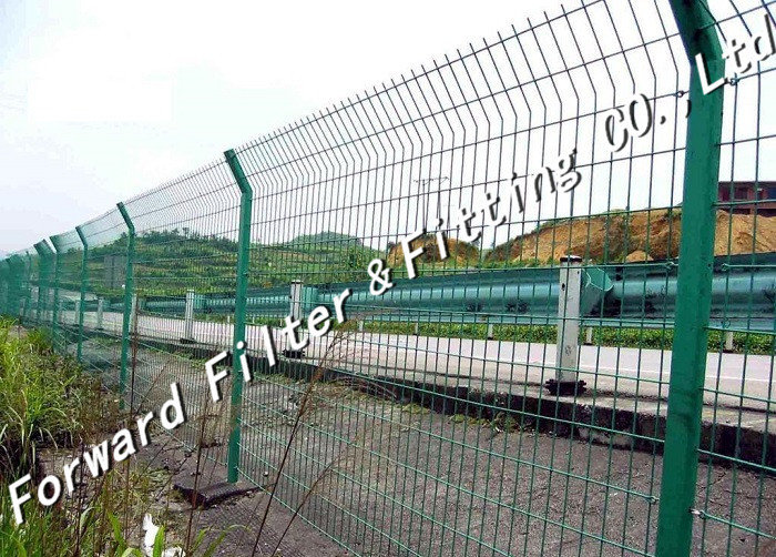 Beautiful Structure Durable Pvc Coated Fence Mesh Transported Easily