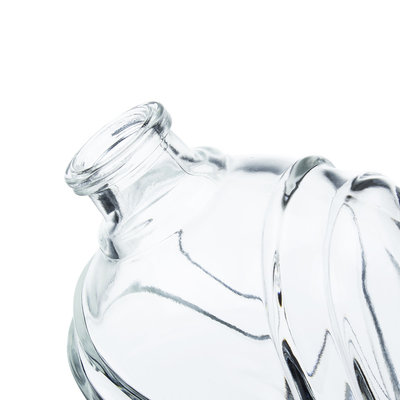 Classic Colorless Glass Pbeautiful Perfume Bottles With Crimp Spray Pump
