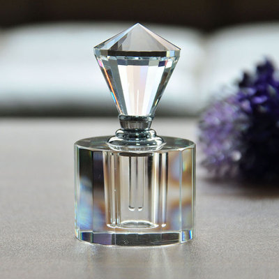 Customized Vintage Crystal Perfume Bottles Silk-Screen Printing Surface