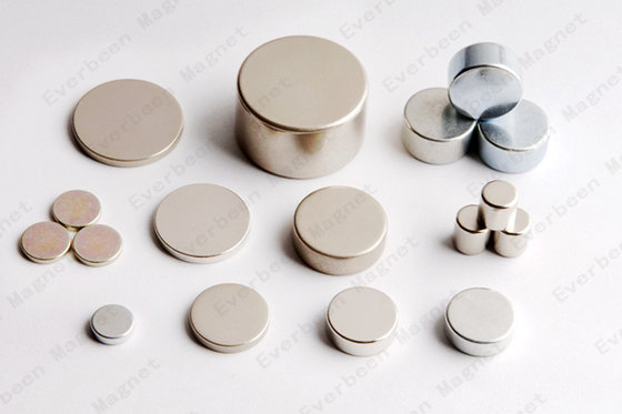 Round N35 To N52 Permanent Neodymium Magnets Zinc / NiCKEL Coating  For Daily Life