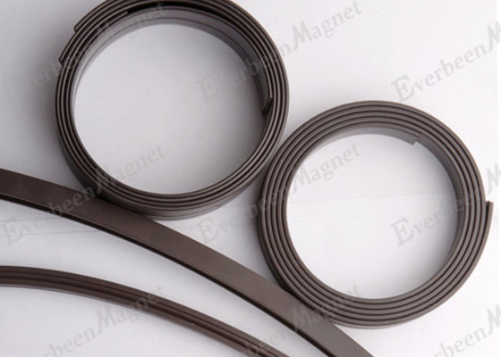 Roll Rubber Flexible Magnetic Strip 0.3 ~ 1.5mm For Mosquito Net Customized