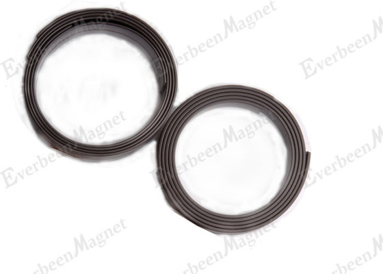 Roll Rubber Flexible Magnetic Strip 0.3 ~ 1.5mm For Mosquito Net Customized