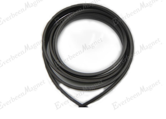 Thin Sticky White Magnetic Strips Vinyl Coating , 1 / 32 " Thickness Magnetic Rubber Strip