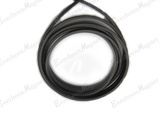 Thin Sticky White Magnetic Strips Vinyl Coating , 1 / 32 " Thickness Magnetic Rubber Strip