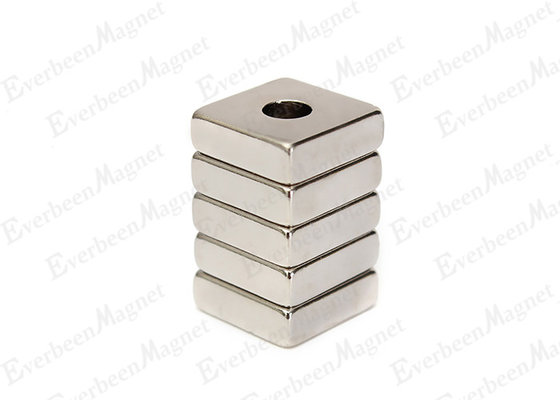 Square / Block Countersunk Neodymium Magnets 1 * 1 * 1 / 2 Inch Axial Magnetized