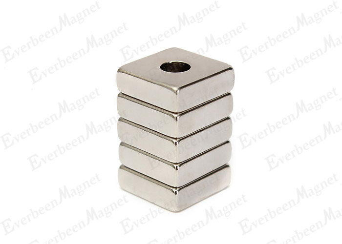 Square / Block Countersunk Neodymium Magnets 1 * 1 * 1 / 2 Inch Axial Magnetized