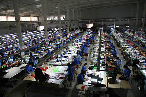 Wuxi Lucky  Pet  Products Co.,Ltd linea di produzione del produttore