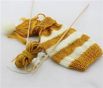 Cute doggie apparel Stripe dog sweater knitting pattern for small dog