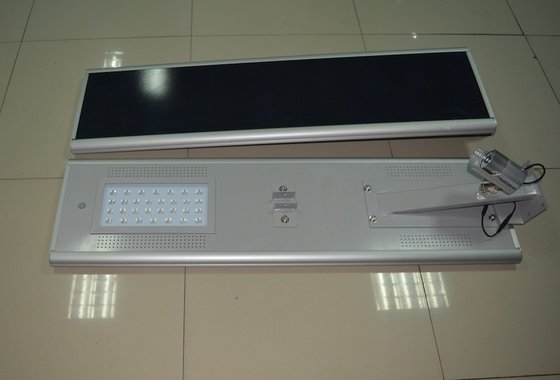 Integrated Solar Powered Street Lamps , 20W LED Lights Seal Design Housing