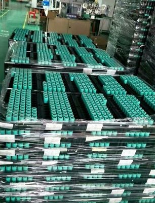 Extremely Safe LiFePO4 Lithium Ion Battery 12V250AH Good Voltage Performance
