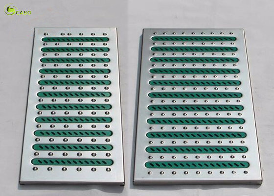 China Safety 304 Rain Drainage Trench Gutter 2mm Standard Steel Bar Mesh Grid Grating supplier