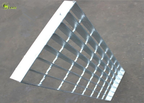 China Twisted Cross Driveway Mesh Grates Cover Catwalk Galvanized Steel Flooring supplier