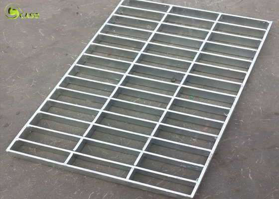 Water Drain Hot Dip Galvanized Catwalk Grid Stair Treads Steel Grating Floor supplier