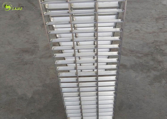 Pressure Locked Transverse Bar Trench Grate Embedded Frames Steel Grid Sheets supplier