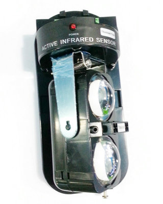 Digital pulse active infrared motion detector , 90m / 30m Detecting distance