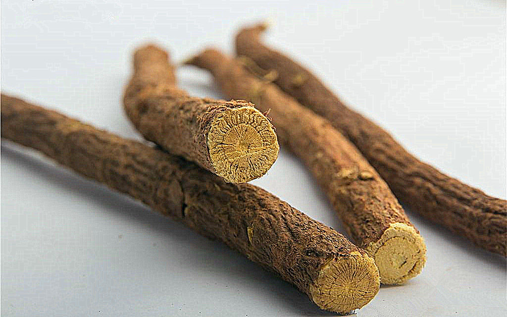 100% natural Glycyrrhiza glabara/ Licorice Root Extract,Glycyrrhiza uralensis for whitening effect