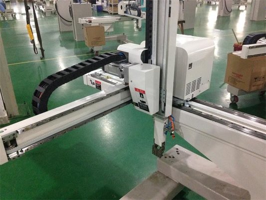 Mobile Phone Screen Lifting Equipment 5 Axis Servo Driven Gripper Robot