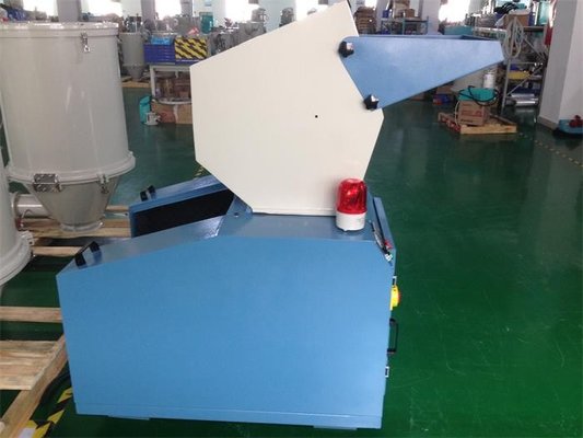 Power Isolator Installed Removable Plastic Crushing Machine Dual - Layers Storage Tank 20HP