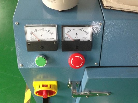 Power Isolator Installed Removable Plastic Crushing Machine Dual - Layers Storage Tank 20HP