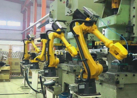 Multi Axis Intelligent Robotic Arm For Picking And Placing Auto Parts