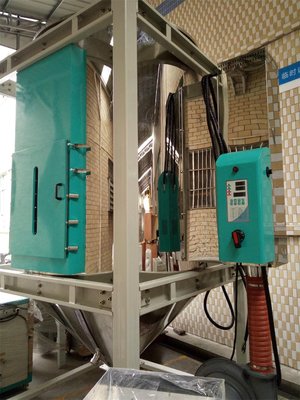 2000KG Capacity Huge Hopper Dryer With Double Layer Stainless Steel Barrel