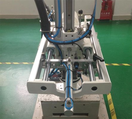 Industrial Swing Arm Robot 120T Mold Single Stage Injection Moulding Robots