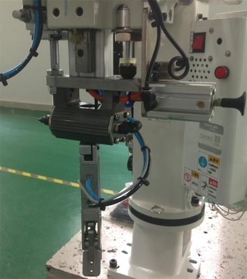 Horizontal Injection Molding Machine Swing Arm Robot 90 Degree Rotation Double Stage