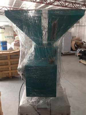 195-420 Kg/hr Volumetric Dosing Machine 6 kinds of Components Gravimetric Blender