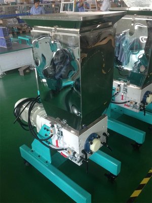 Low Noise Middle Speed Plastic Grinding Machine With Claw Cutter
