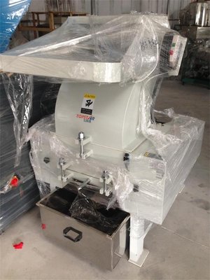 Defect Plastic Parts Fast Plastic Bottle Crushing Machine Smashing Recycling Disassemble