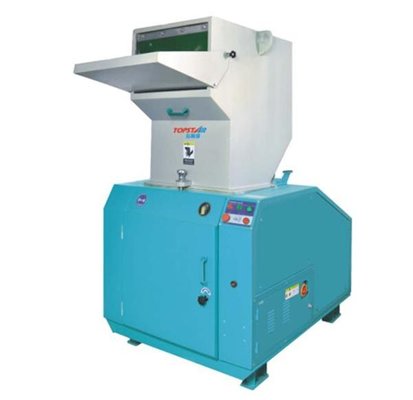 Power Isolator Installed Removable Plastic Crushing Machine Dual - Layers Storage Tank 20HP