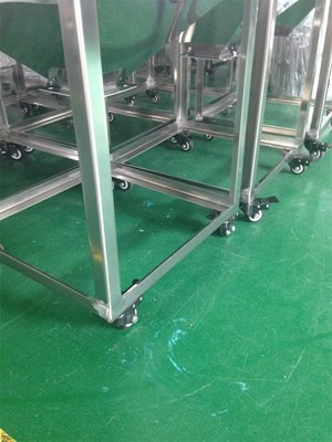 Movable Stainless Steel Square Storage Tank For Plastic Resins Holding