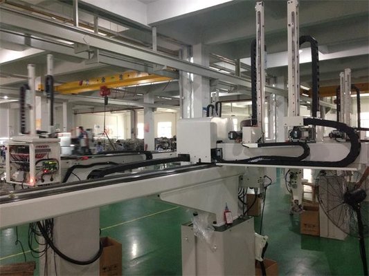 Remove Quickly Place Carefully Injection Moulding Robots AC Servo Driven