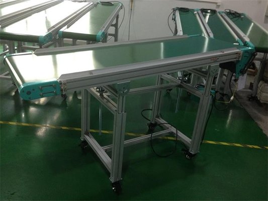 Industrial PVC Flat Inclined Cleated Belt Conveyor With Wheels 90W Motor Power