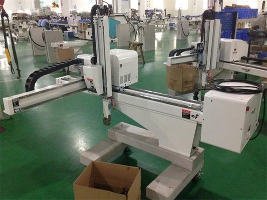 Disposable Spoon Fork Knife Taking Out Industrial Manipulator Arm High Speed Fully Servo Motor