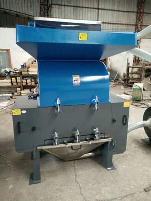 30HP Powerful Plastic Crushing Machine With 4KW Recycling System