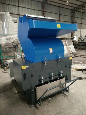 30HP Powerful Plastic Crushing Machine With 4KW Recycling System