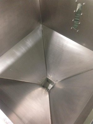 Movable Stainless Steel Square Storage Tank For Plastic Resins Holding