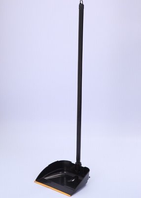 Collapsible Long Handle Dustpan Upright , plastic dustpan with 34 inch Wooden Handle