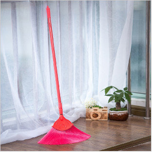 Telescopic Handle Roof Cleaning Brush Plastic Brooms Fan Shape with Long Bristles