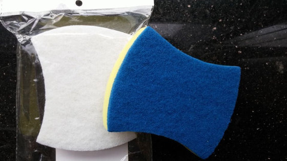 Non - Stick Bow - Tie Shape Power Plastic Brush Yellow  / Blue