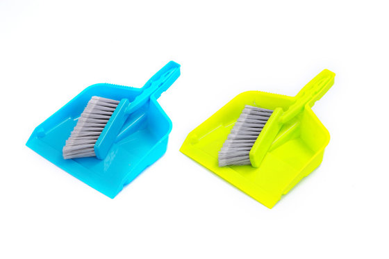 Plastic Household Dustpan with Brush Durable Cleaning Tools , Round hole