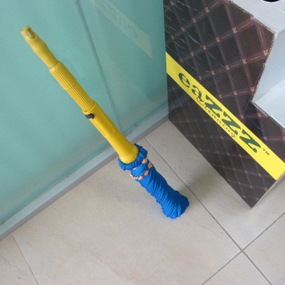 360 Looped End Clean Twist Mop with Microfiber / Yellow holder